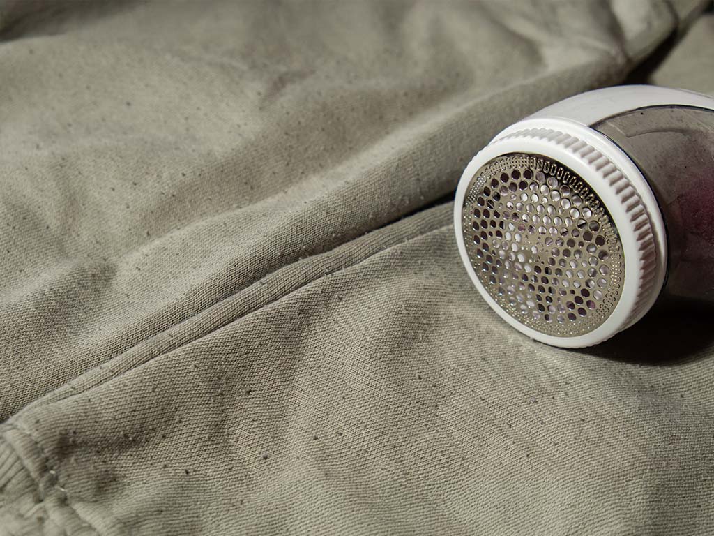 Spring Cleaning: How to Remove Lint from Clothing | PUELLA